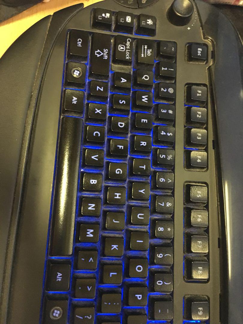 Microsoft x Razer | Reclusa Gaming Keyboard, 電腦＆科技, 手提電腦 - Carousell