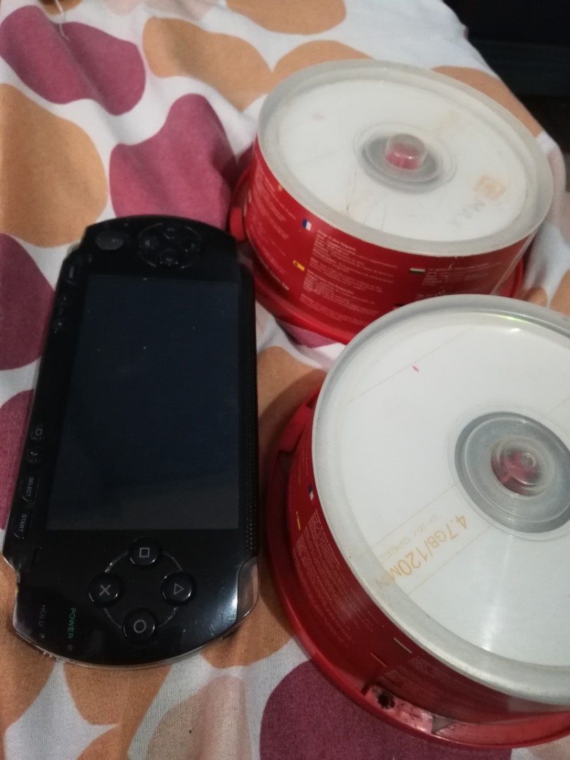 PSP 1000 phat fat with 100+ of game collection, Video Gaming, Video ...