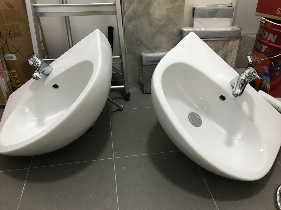 Hdb basin and tap, Furniture & Home Living, Bathroom & Kitchen Fixtures ...