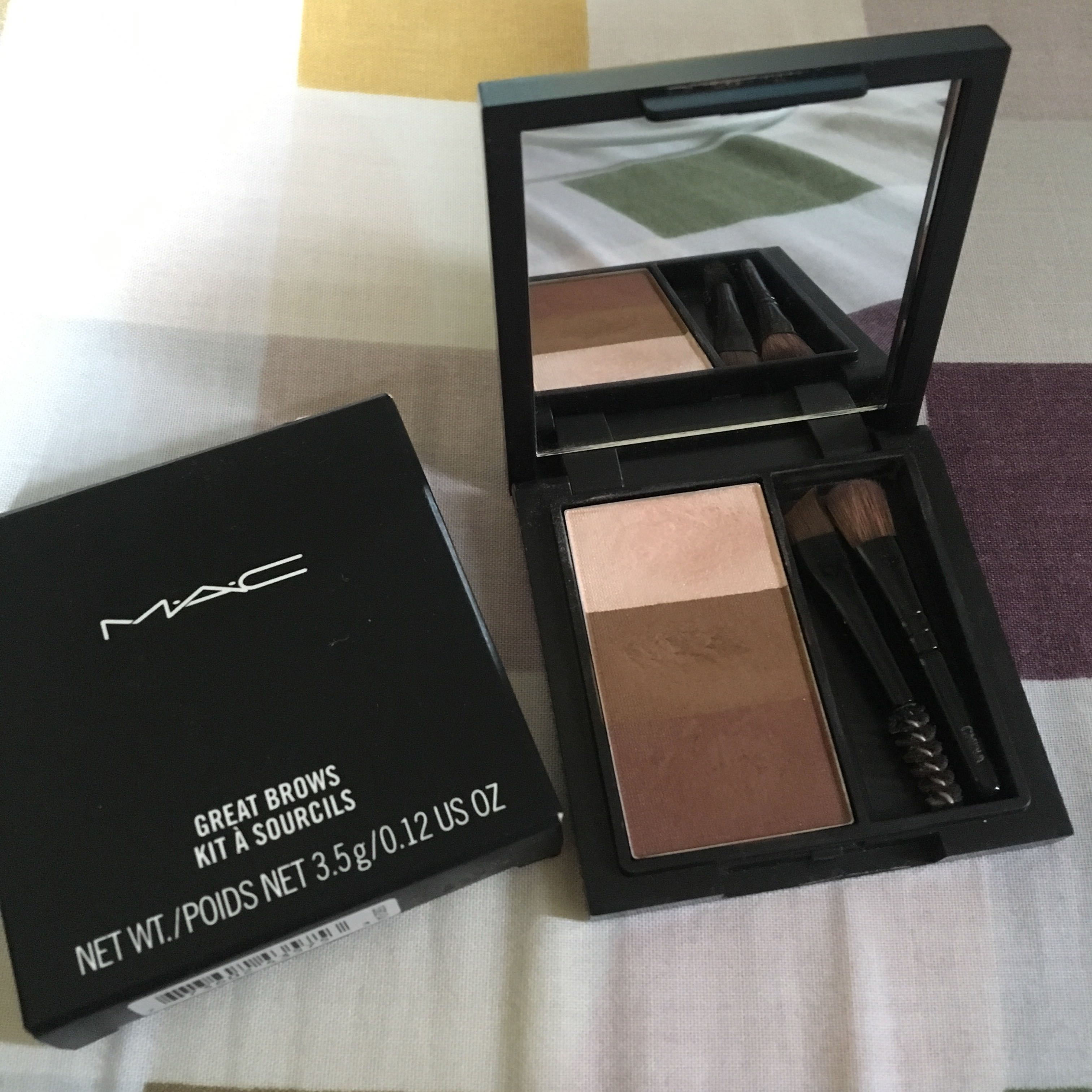 MAC GREAT BROWS KIT, Beauty & Personal Care, Face, Makeup on Carousell