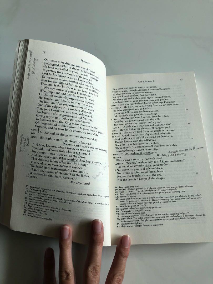 Hamlet - William Shakespeare, Hobbies & Toys, Books & Magazines ...