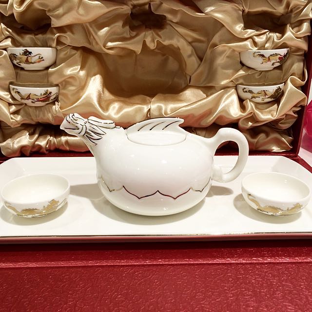 Luzerne Ceramic Dragon Tea Set, Furniture & Home Living, Home Decor ...