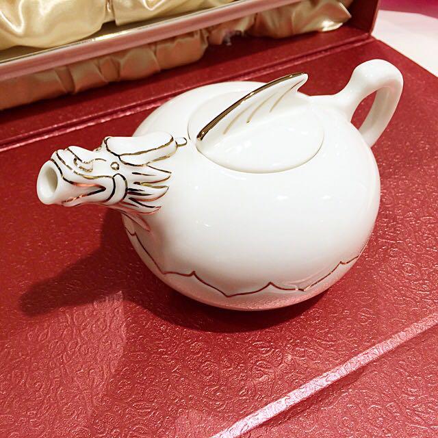 Luzerne Ceramic Dragon Tea Set, Furniture & Home Living, Home Decor ...