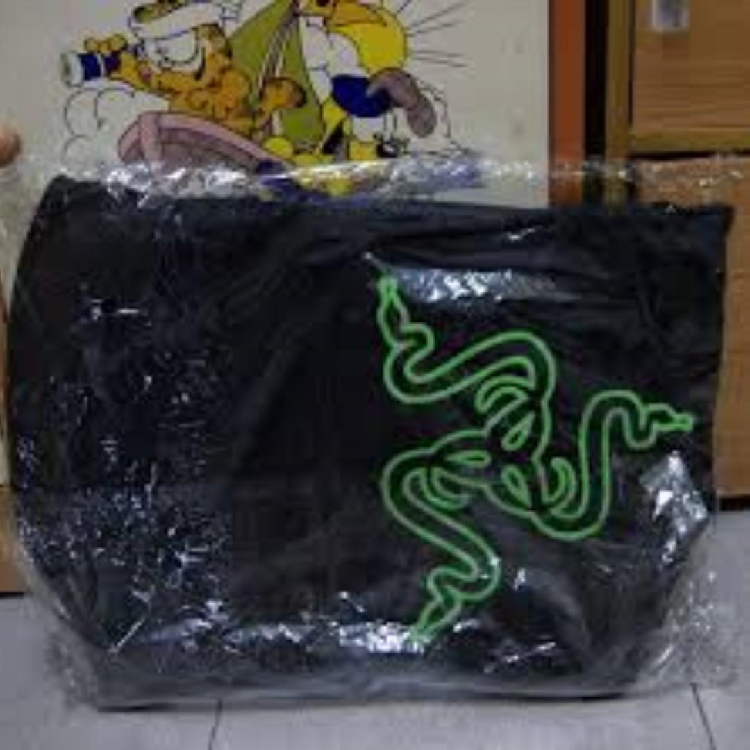 Razer Messenger Bag, Men's Fashion, Bags, Sling Bags on Carousell