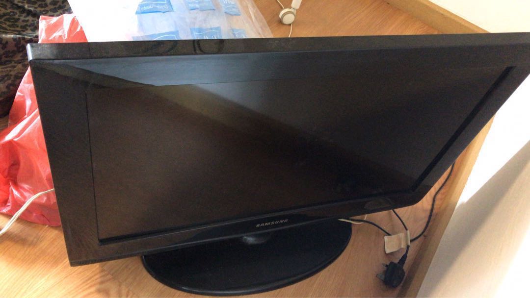 Samsung TV 26 inches, TV & Home Appliances, TV & Entertainment, TV on ...