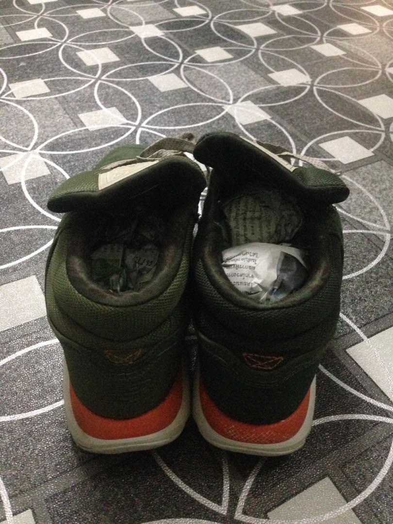 NB 574 HIJAU ARMY, Men's Fashion, Footwear, Sneakers on Carousell