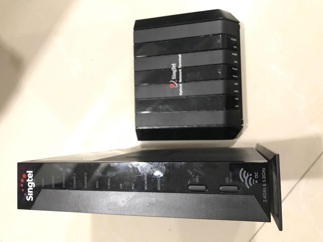 Pre owned Singtel Fiber Router and Modem, Computers & Tech, Parts ...