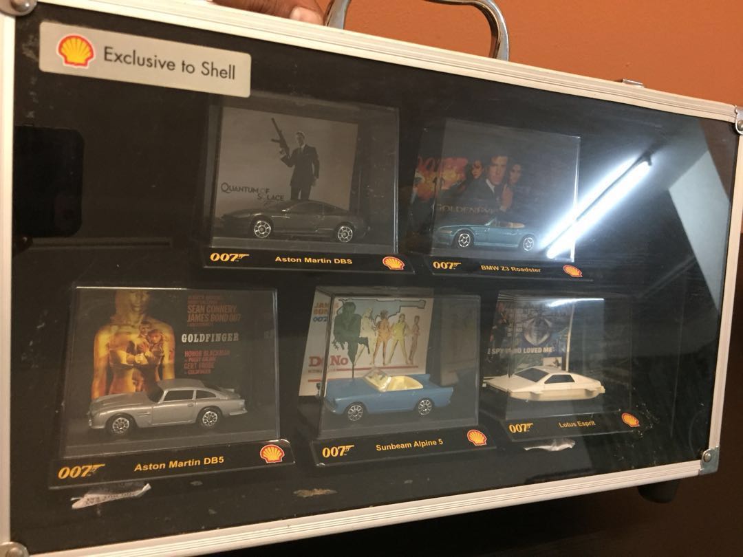 James Bond 007 Shell 2008 Rare Collection, Hobbies & Toys, Collectibles ...