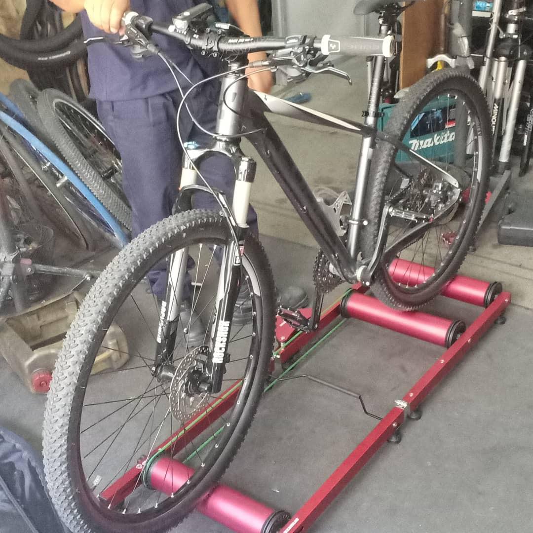 Roller Training, Sports Equipment, Bicycles & Parts, Bicycles on Carousell