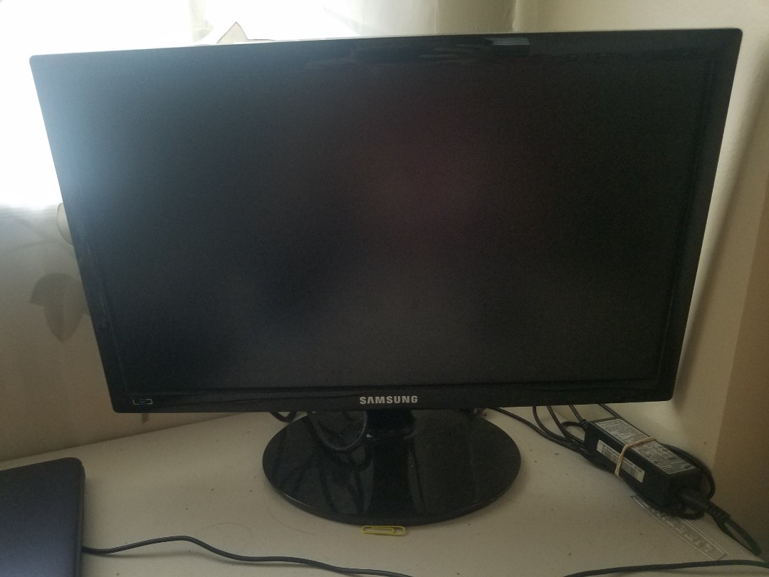 Samsung 19" LED Monitor, Computers & Tech, Parts & Accessories, Monitor ...