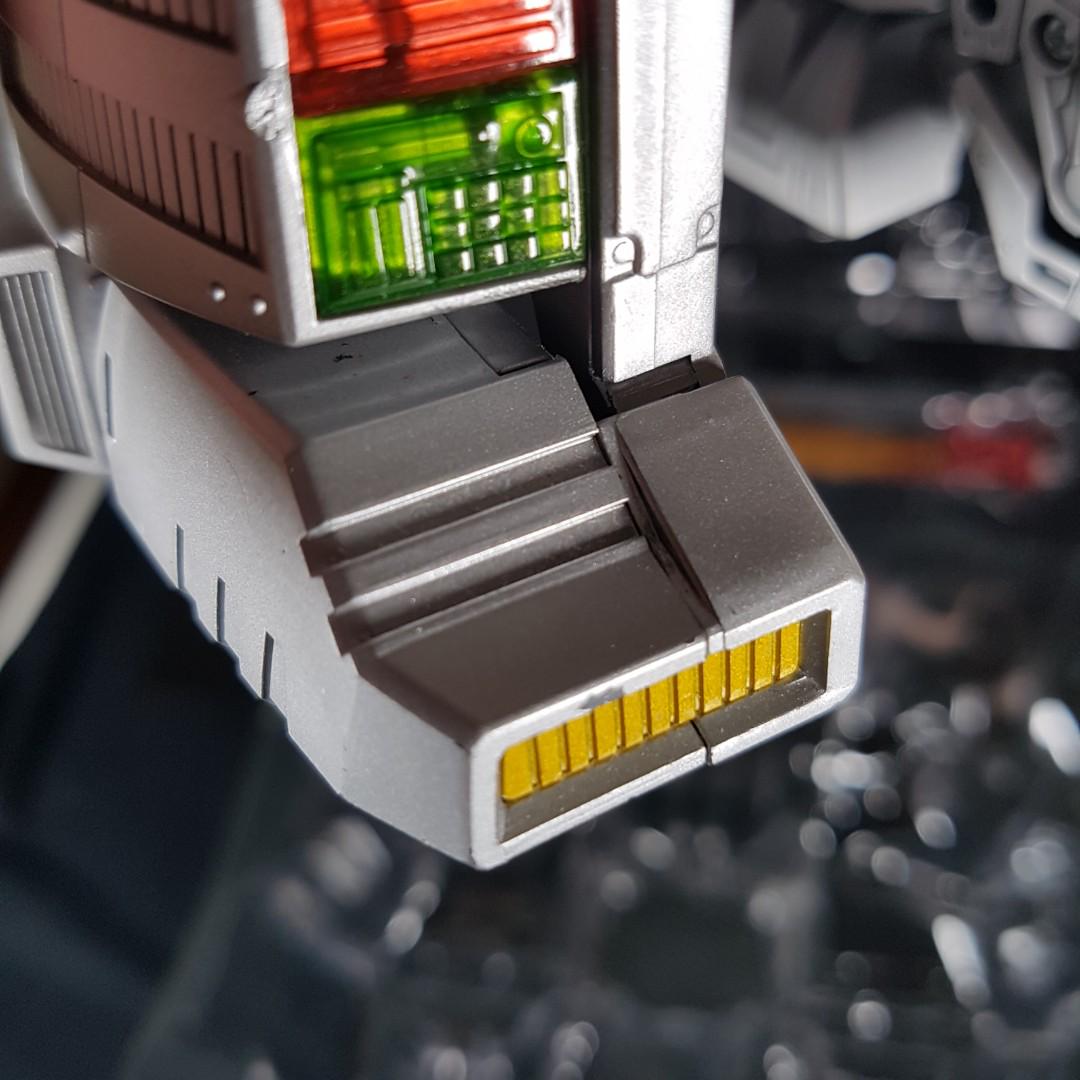 Transformers Masterpiece 08X King Grimlock with Throne and Flame Sword ...