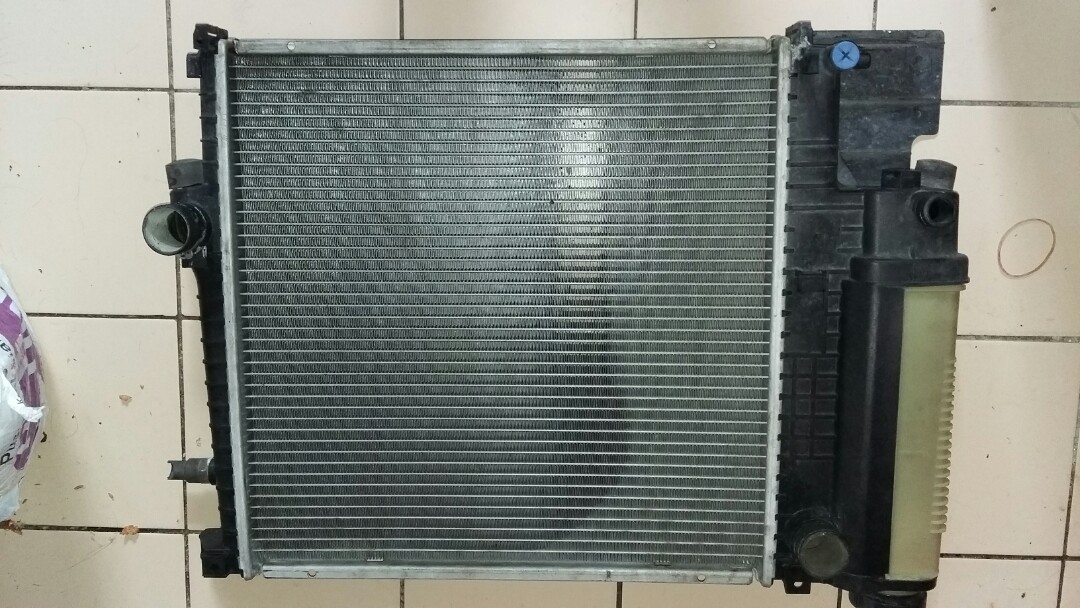 Radiator Bmw E36 - BEST OF BMW E36