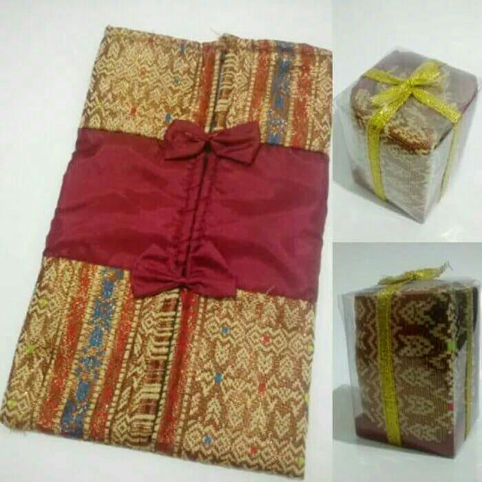 SOUVENIR TEMPAT TISSUE SATIN BATIK KEMASAN MIKA / SOUVENIR TEMPAT TISU ...