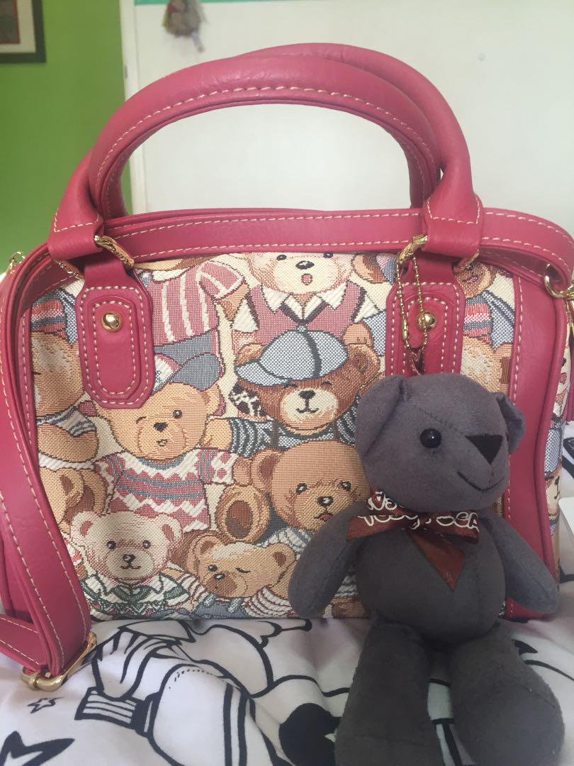 David Duke bag, Women's Fashion, Bags & Wallets, Cross-body Bags on ...