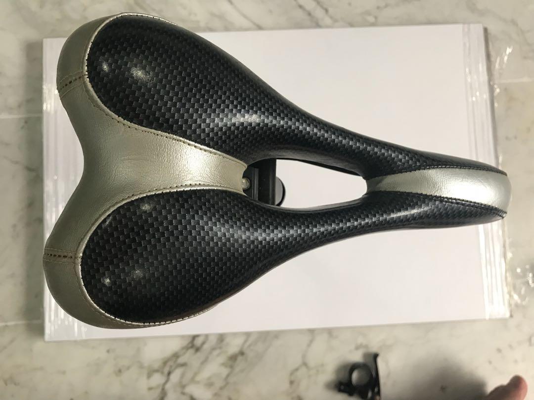Kalloy bicycle saddle post and seat, Sports Equipment, Bicycles & Parts, Bicycles on Carousell