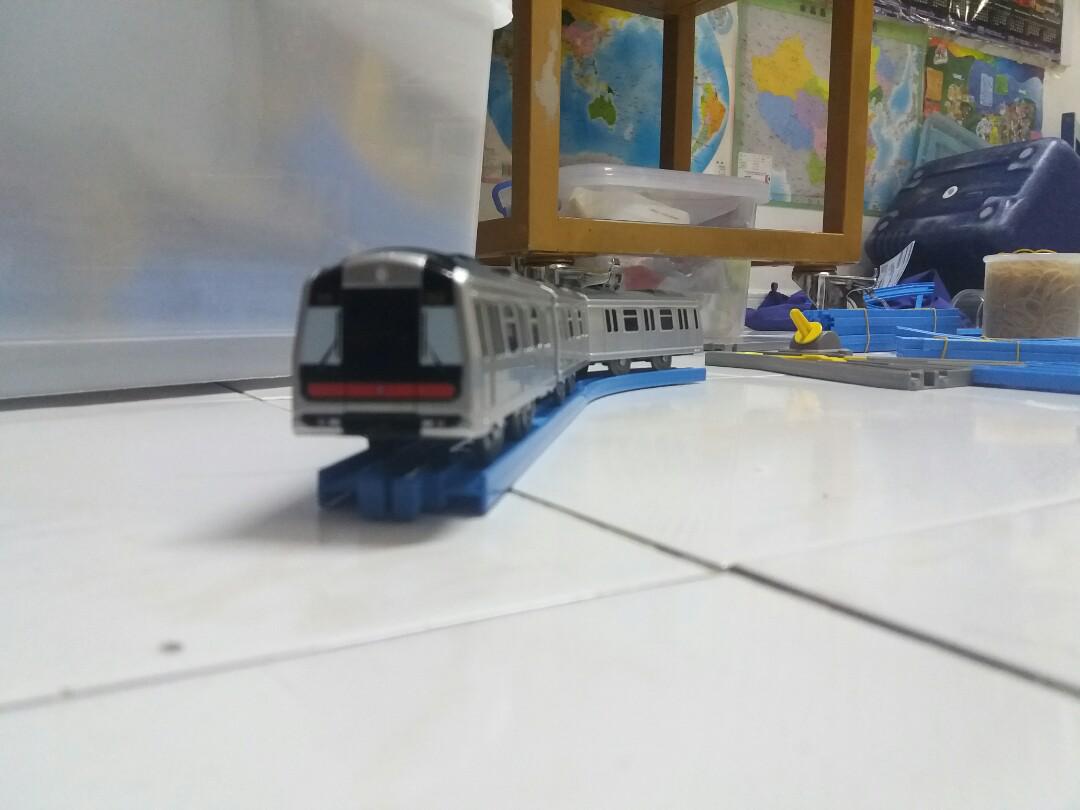 MTR Toy train (M-train) 2018, 興趣及遊戲, 玩具 & 遊戲類 - Carousell