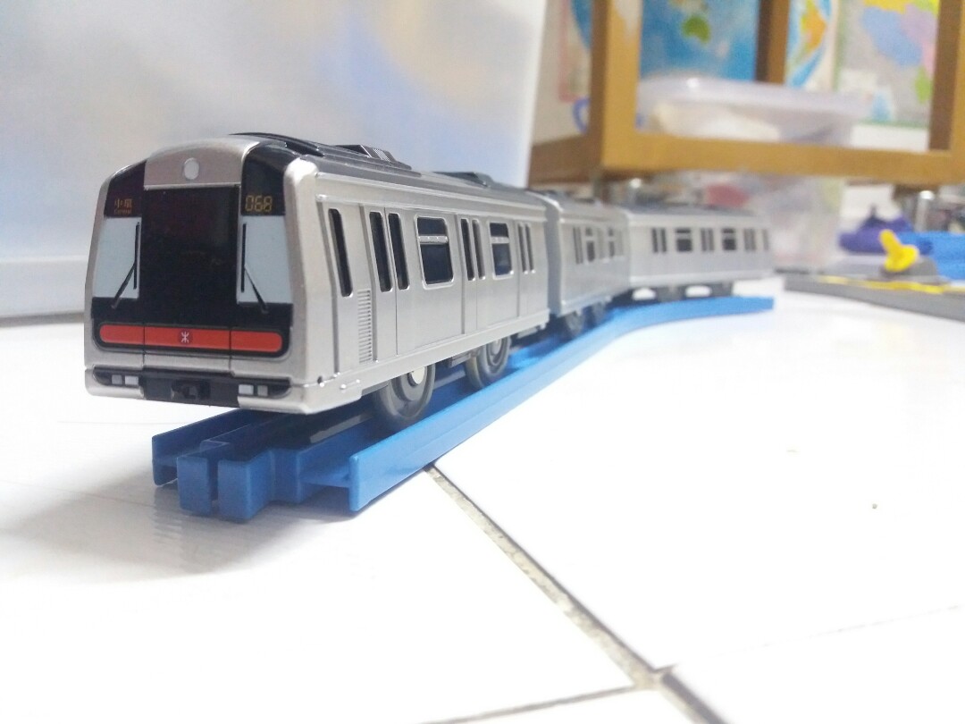 MTR Toy train (M-train) 2018, 興趣及遊戲, 玩具 & 遊戲類 - Carousell