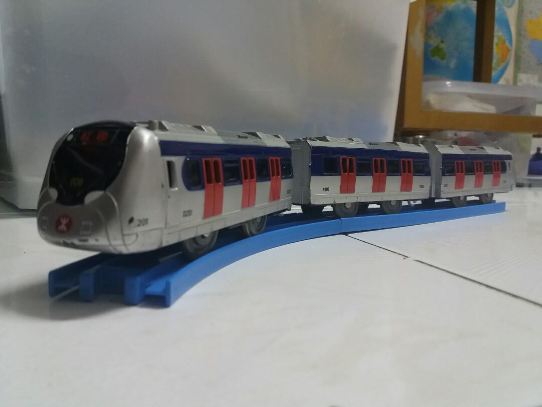 MTR Toy train(SP train), 興趣及遊戲, 玩具 & 遊戲類 - Carousell