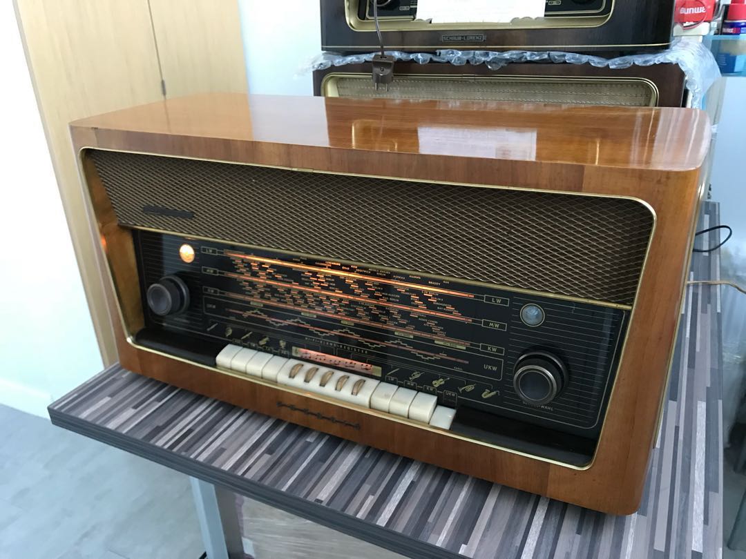 Vintage Grundig 4090 tube radio, Hobbies & Toys, Memorabilia ...