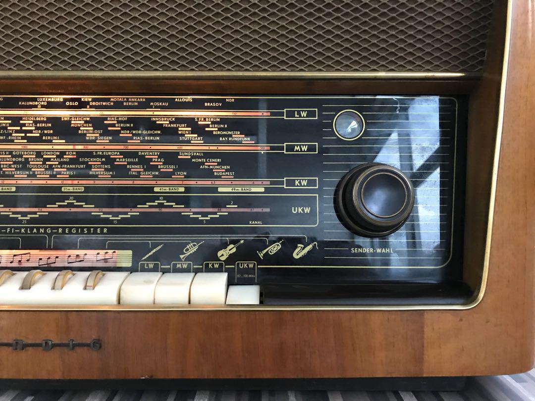 Vintage Grundig 4090 tube radio, Hobbies & Toys, Memorabilia ...