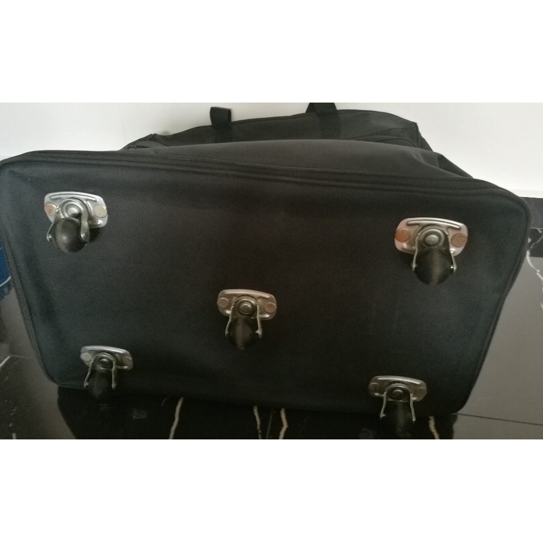 Luggage Handcarry Extendable with Wheels, Hobbies & Toys, Travel ...