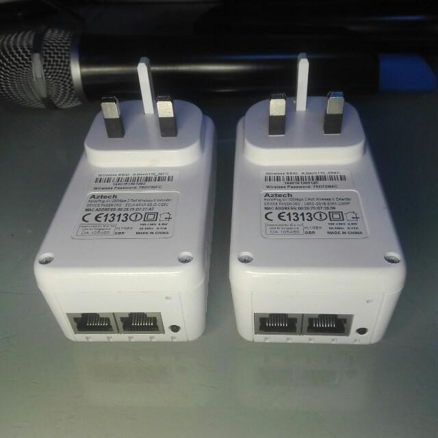 Aztech HomePlug AV 200Mbps Wifi Extender, Computers & Tech, Parts ...