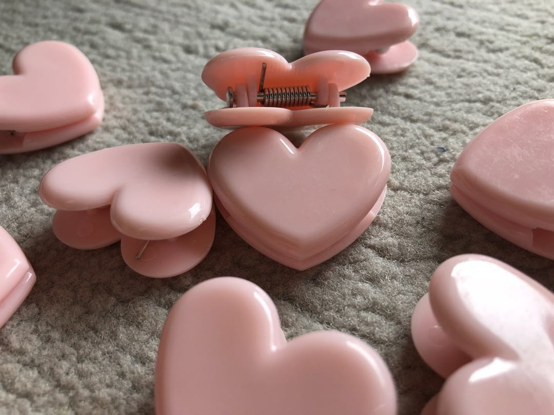 Heart Clips, Everything Else on Carousell