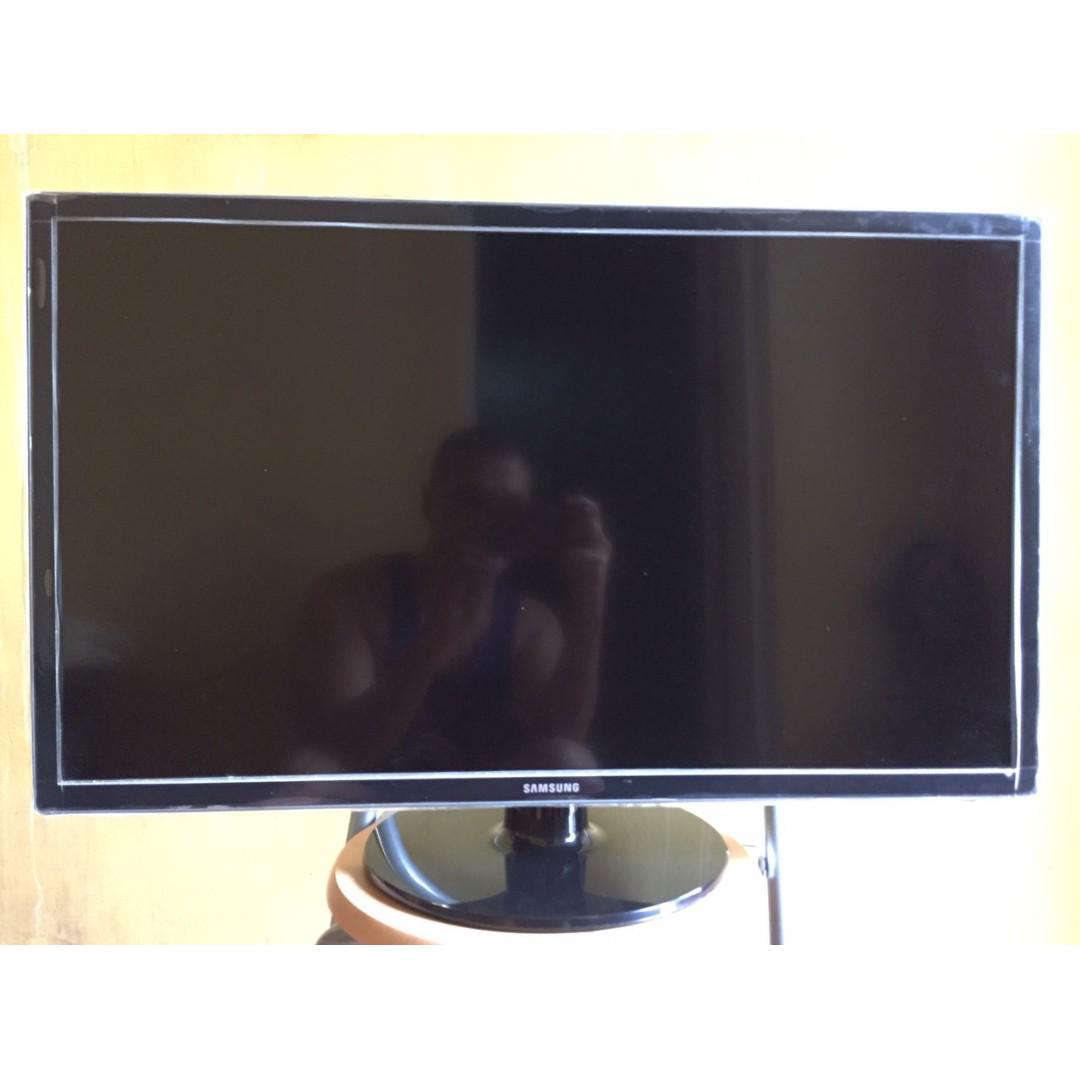 28" Samsung Basic LED TV :), TV & Home Appliances, TV & Entertainment ...