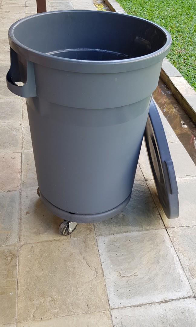 Dustbin with roller, Furniture & Home Living, Cleaning & Homecare ...