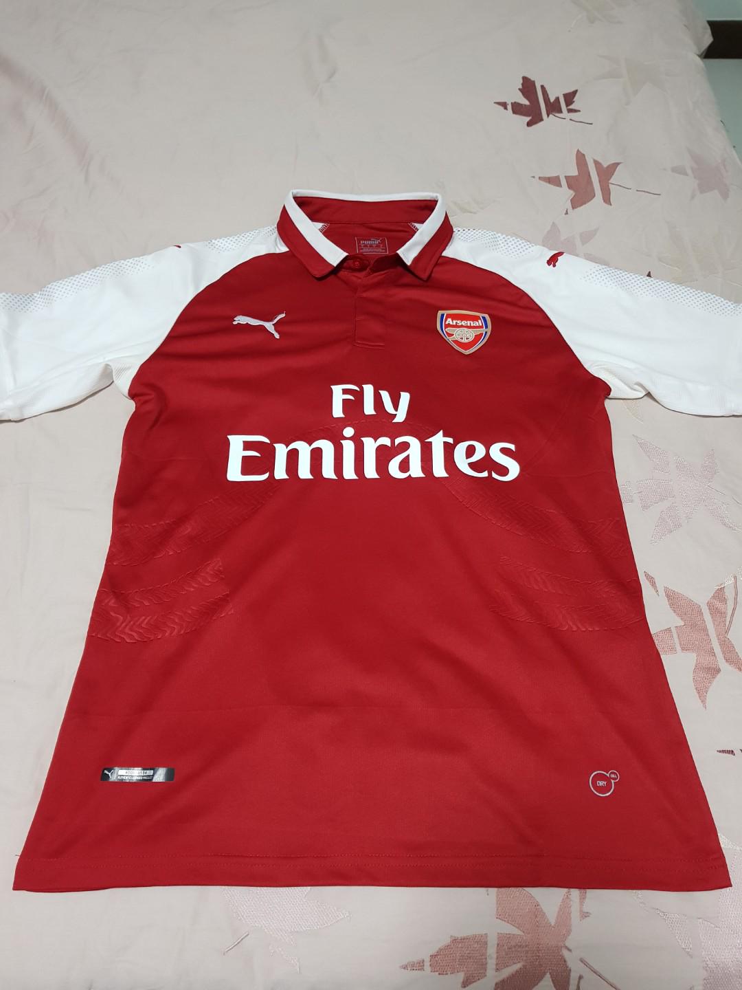 Arsenal Jersey, Men's Fashion, Activewear on Carousell