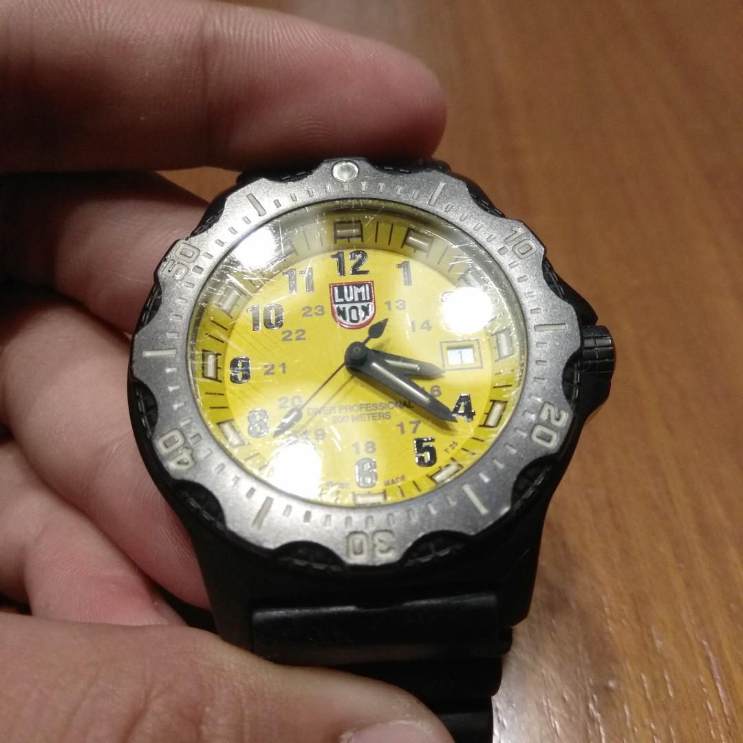 Luminox 8400 Yellow, Mobile Phones & Gadgets, Wearables & Smart Watches ...