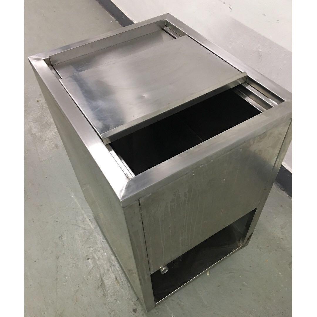 Stainless Steel Ice Bin Trolley with wheels, 廚房用具 - Carousell