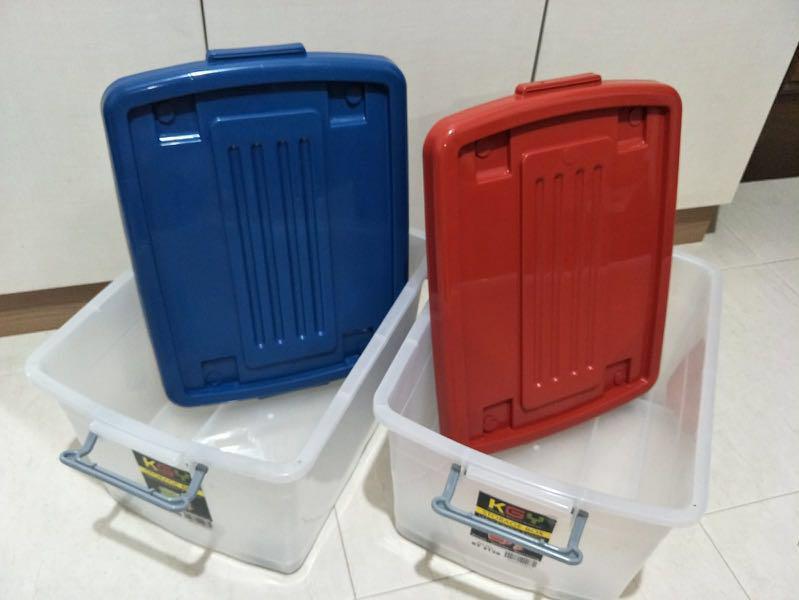 Storage Box with Cover and Wheels - Small (25 litters), Furniture ...