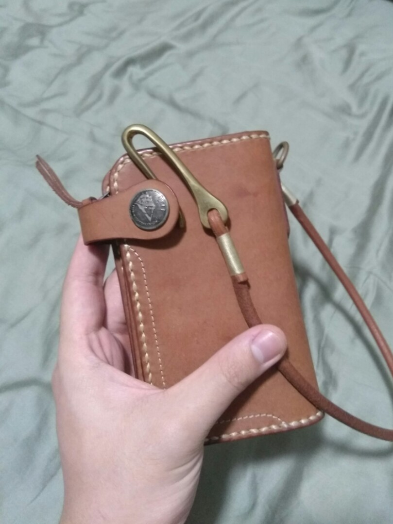 Voyej Gloire III Americana Medium leather tan Wallet, Luxury, Bags ...