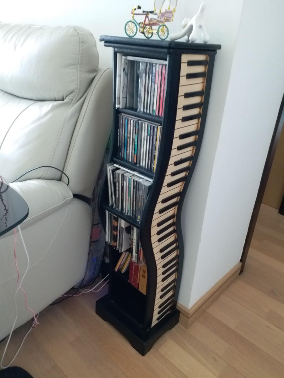 實木鋼琴 CD 櫃 Piano Style CD Rack, 傢俬＆家居, 家居裝飾, 時鐘 - Carousell