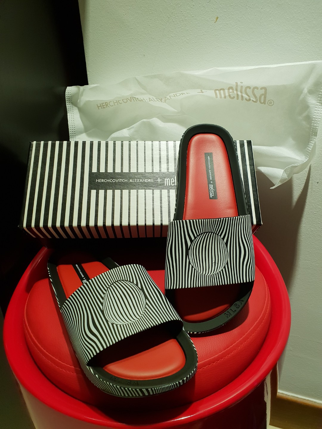 Authentic Melissa Beach Slide US 7, Women's Fashion, Footwear ...