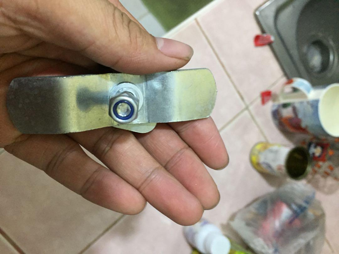 GIVI MP60N Universal Monolock Plate with Screw Set, Motorbikes on Carousell