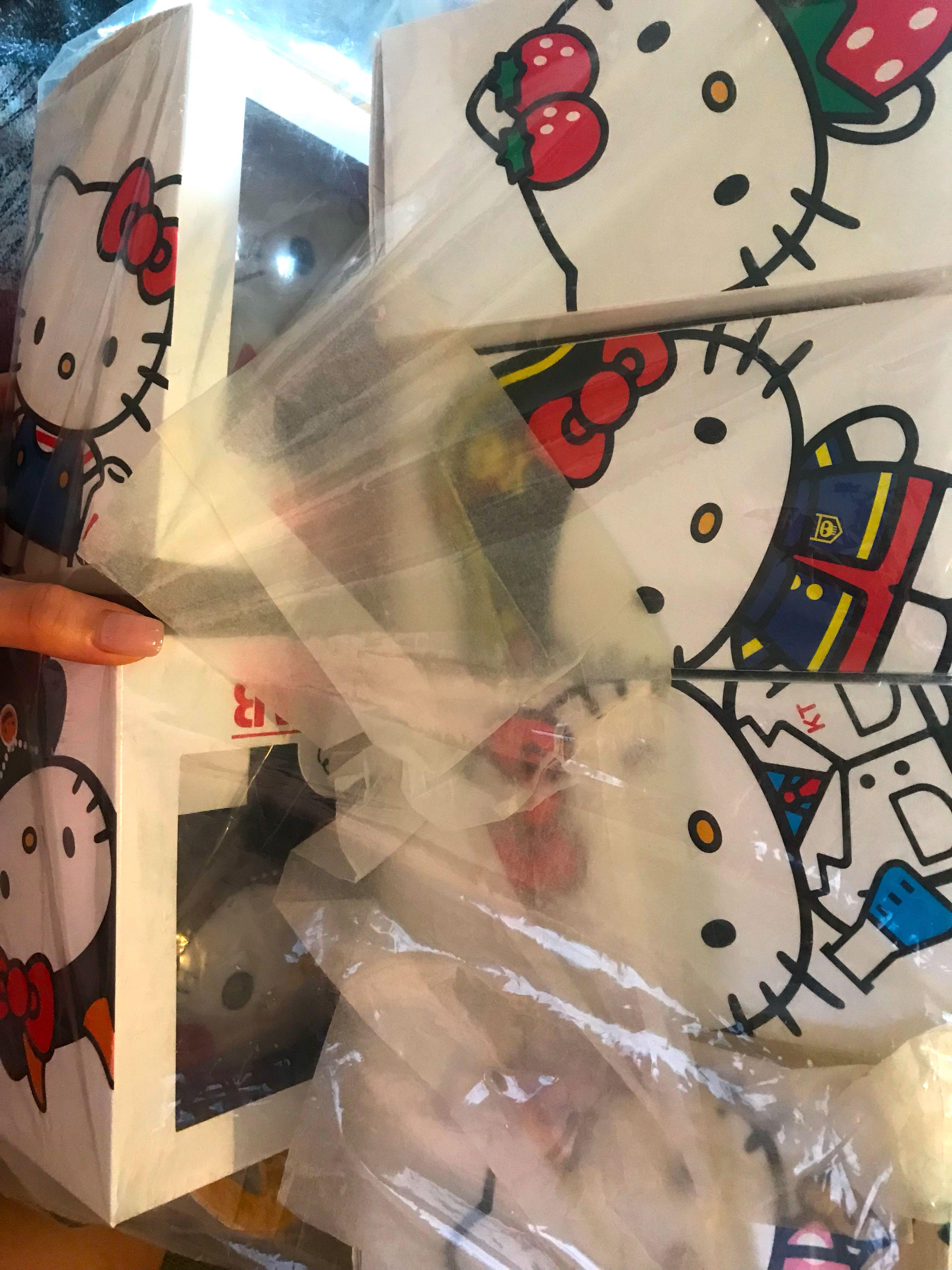 Hello Kitty Lab 麥當勞 玩轉實驗室收藏版 全套全新, 興趣及遊戲, 玩具 & 遊戲類 - Carousell