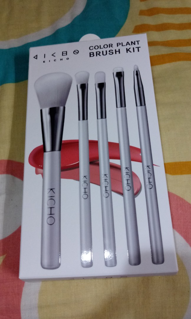 Kicho Brush Kit, Beauty & Personal Care, Face, Makeup on Carousell