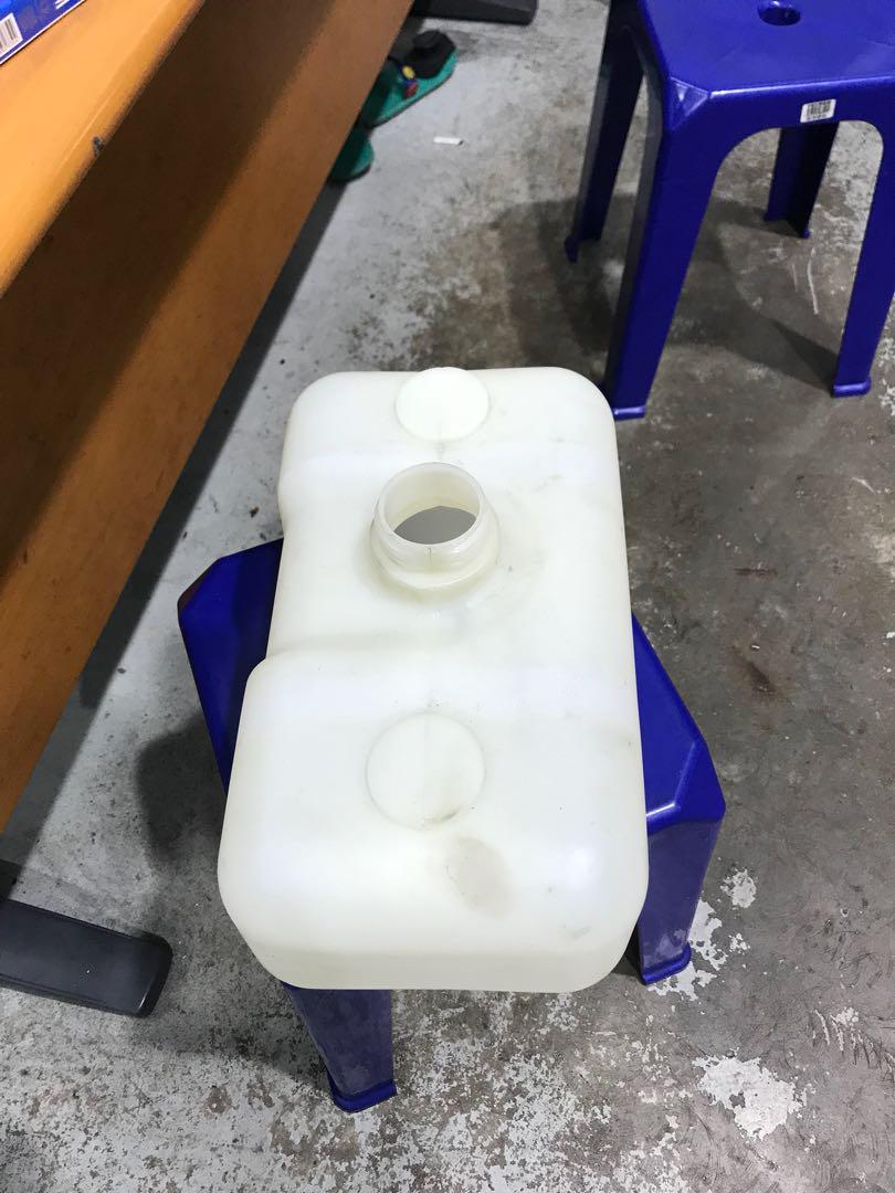 Meth tank 2.5 gallons, Car Accessories, Accessories on Carousell