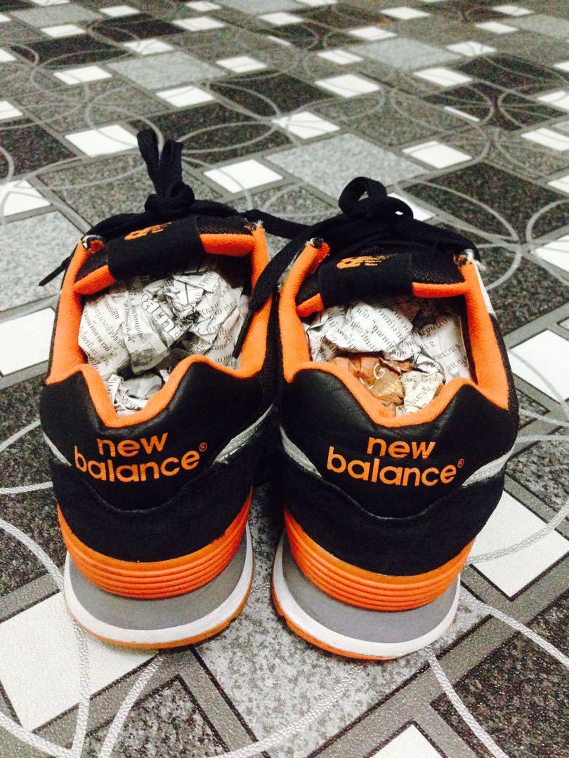 NEW BALANCE 574 OREN HITAM, Men's Fashion, Footwear, Sneakers on Carousell