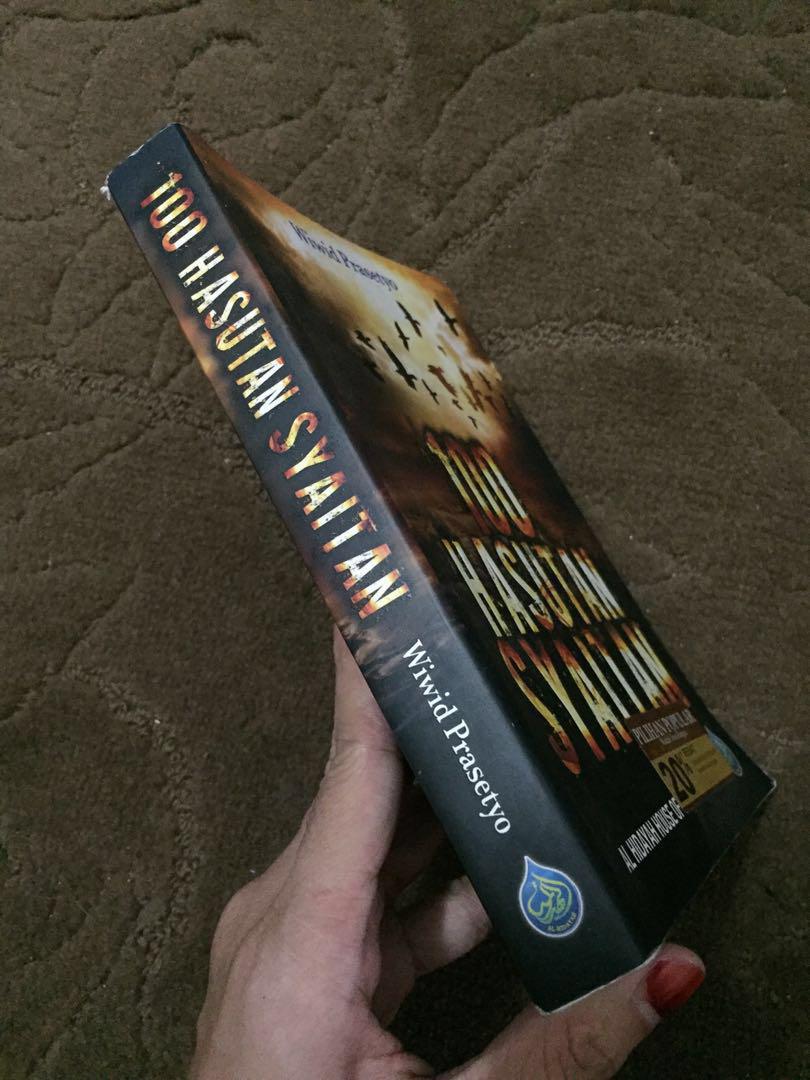 Novel 100 Hasutan Syaitan, Hobbies & Toys, Books & Magazines, Comics ...