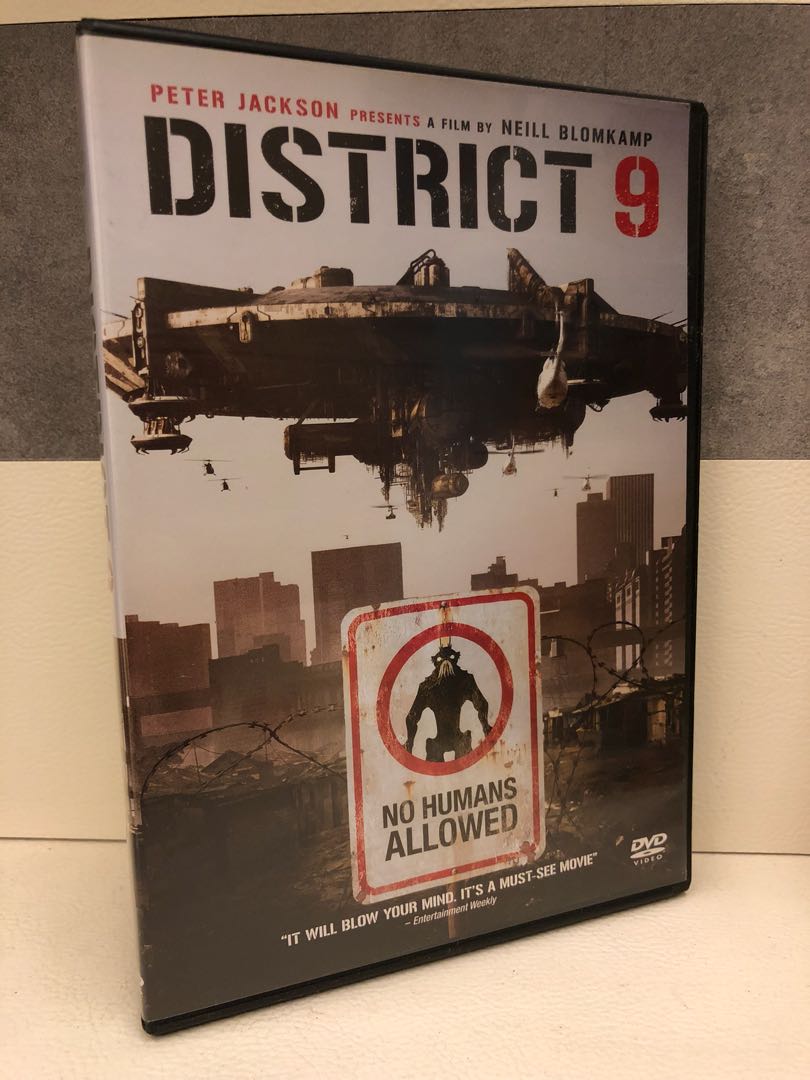 District 9 (DVD), Hobbies & Toys, Music & Media, CDs & DVDs on Carousell
