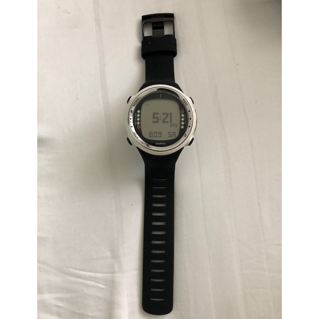 Suunto D4i (Excellent Condition - Brand new strap and Battery), Mobile ...