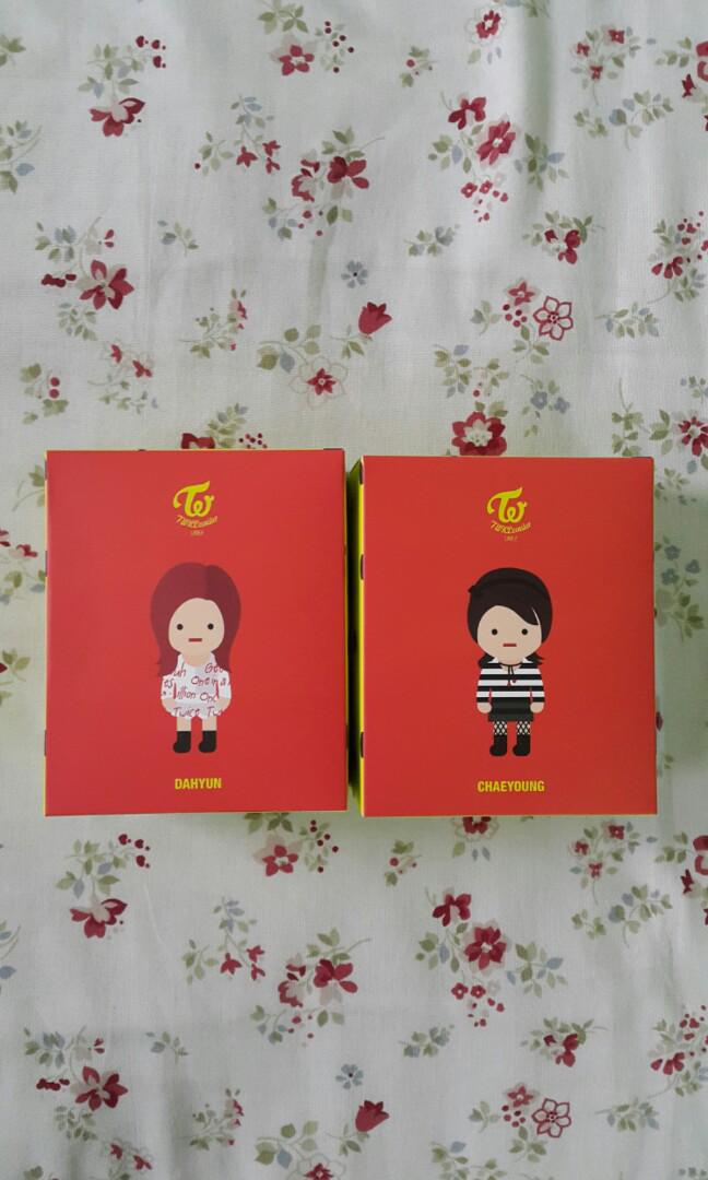 TWICE Figure Set, Hobbies & Toys, Collectibles & Memorabilia, K-Wave on ...