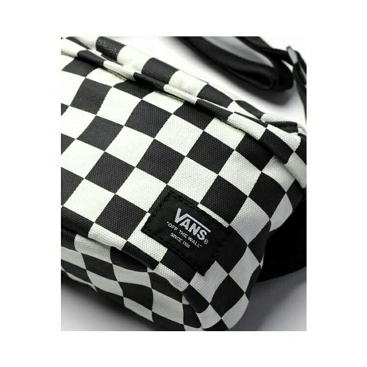 vans checkerboard fanny pack/waist bag/bum bag, Men's Fashion, Bags ...