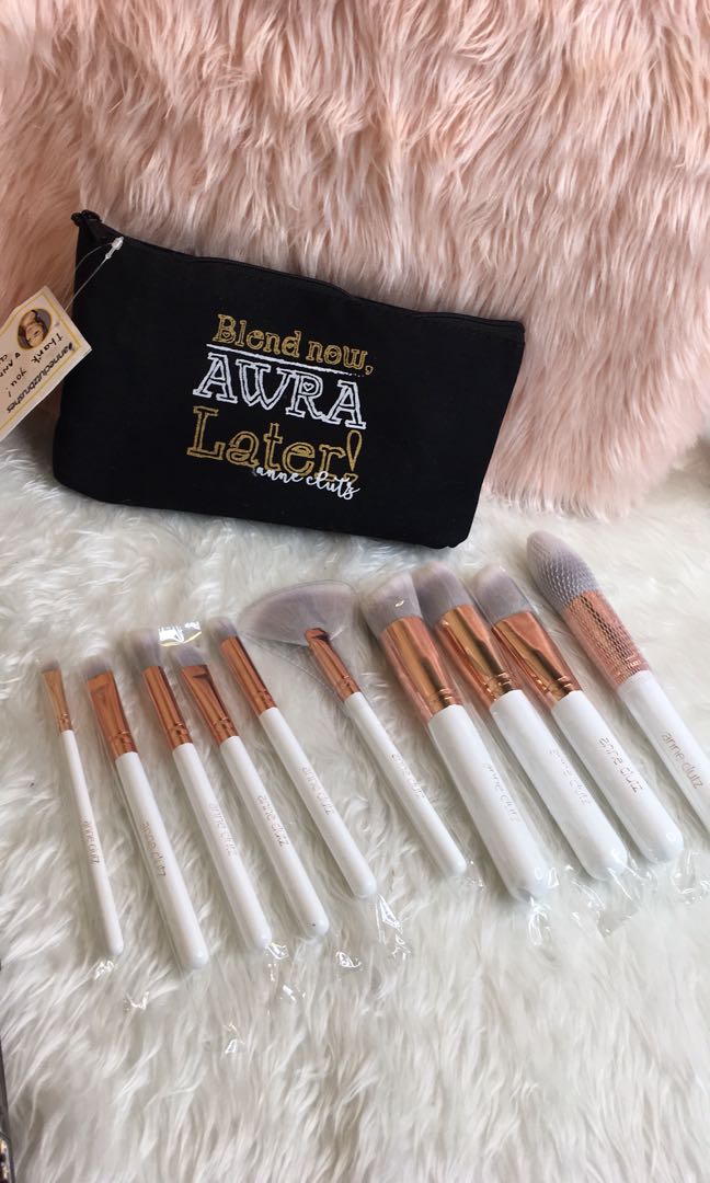 Anne Clutz Brush Set, Beauty & Personal Care, Face, Makeup on Carousell