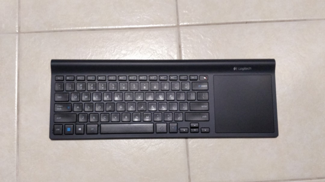 Logitech Wireless All-In-One Keyboard TK820 with Built-In Touchpad, Computers & Tech, Parts ...