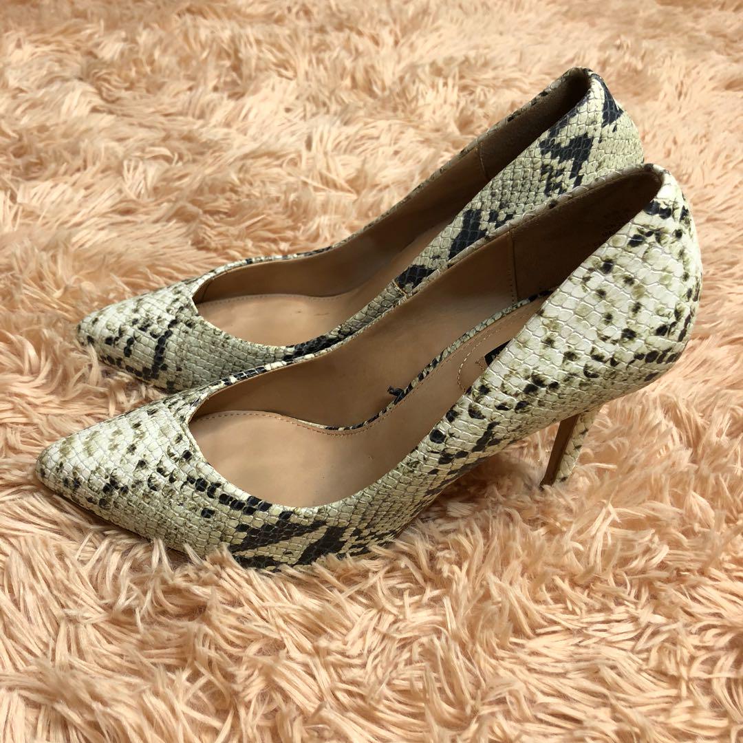 Snake Skin Heels, Women's Fashion, Footwear, Heels on Carousell