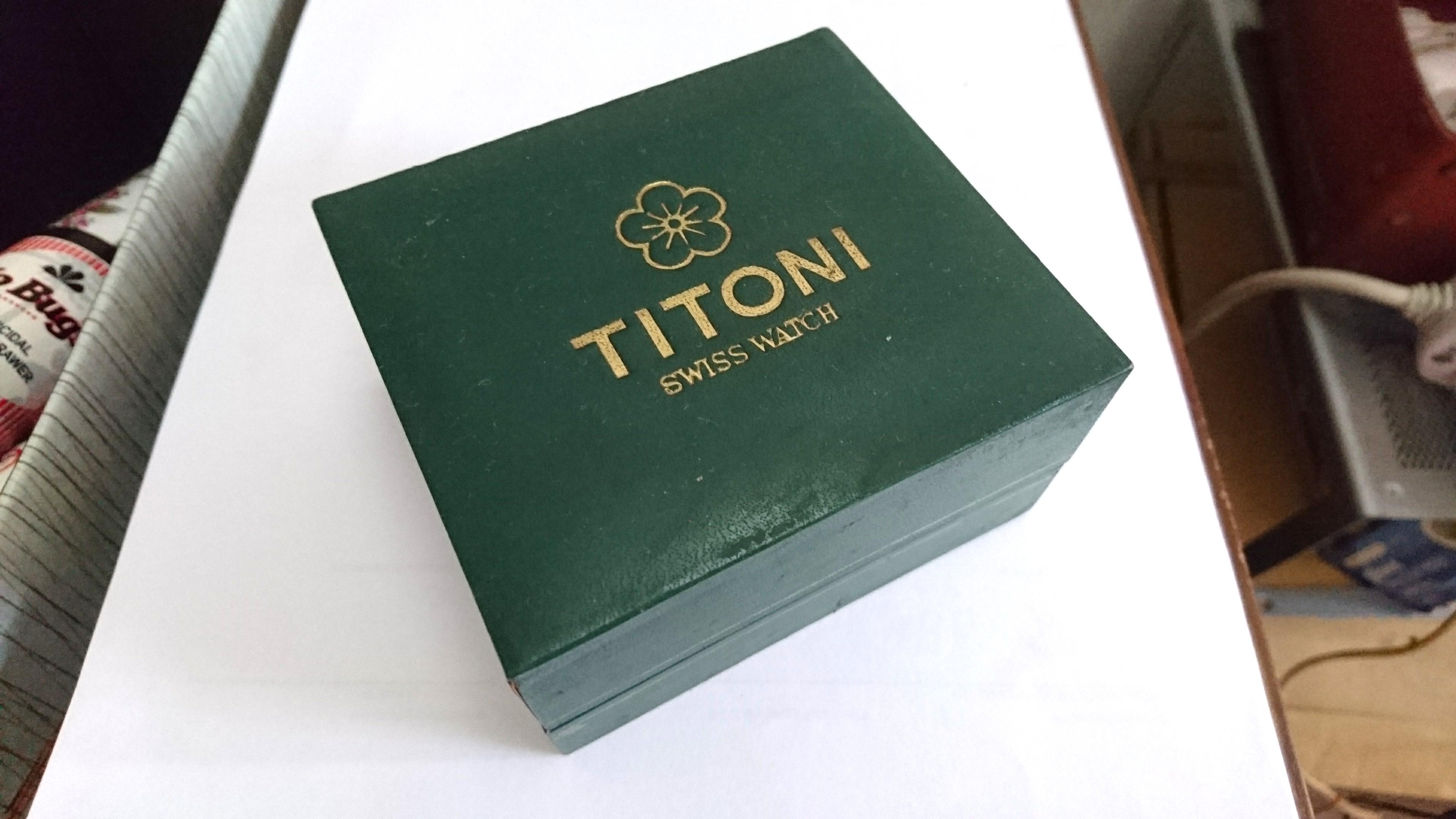 Vintage Titoni Swiss Watch Box, Hobbies & Toys, Memorabilia & Collectibles, Vintage Collectibles ...